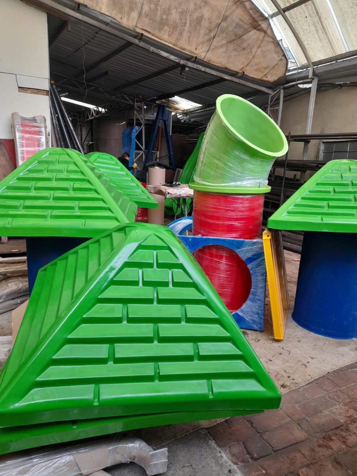 Rodaderos y columpios para niños - Parques biosaludables